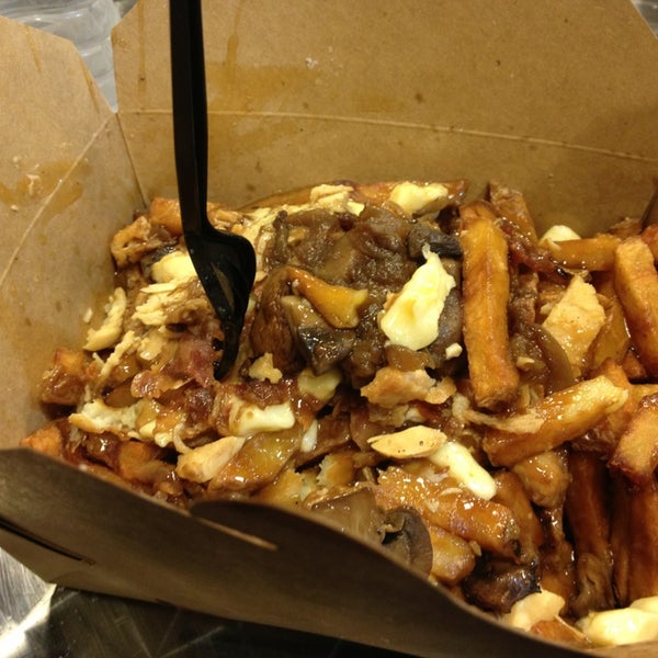 Smoke's Poutinerie - Poutine Place in Central Hamilton