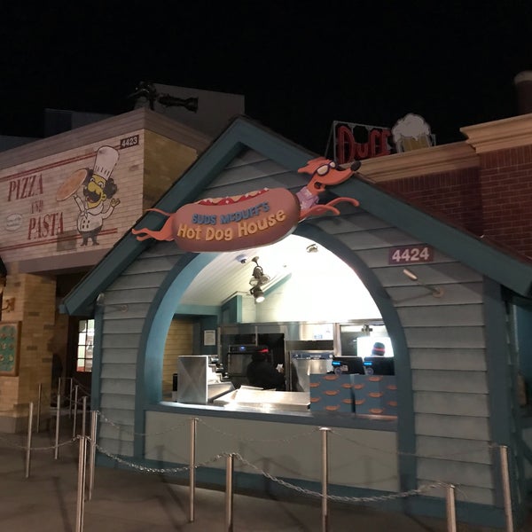 Suds McDuff Hot Dog Stand - Universal City, CA