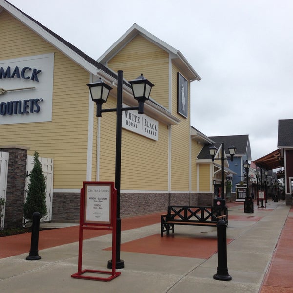 Merrimack Premium Outlets - 42 tips from 7818 visitors