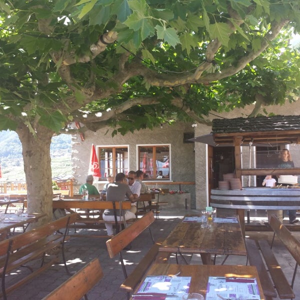Restaurant de Plan Cerisier - Swiss Restaurant in Martigny Croix