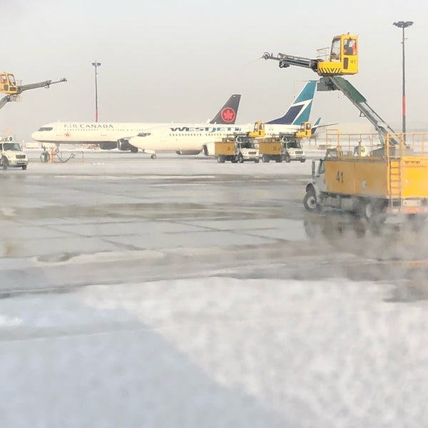 Photos at De-icing Pad - Airport Service in Mississauga