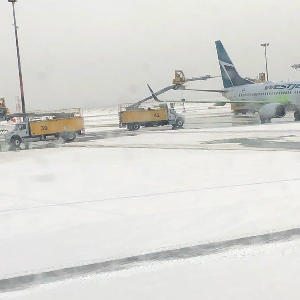 Photos at De-icing Pad - Airport Service in Mississauga