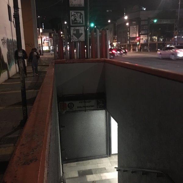 Photos at Metro Chilpancingo - Metro Station in México City