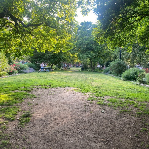 Corlears Hook Park - Park in Lower East Side