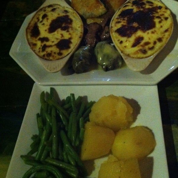 Theo's Metro - Greek Restaurant in Kingston