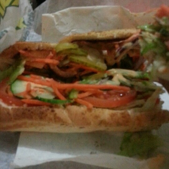 Subway - 1350 Beaudesert Rd.