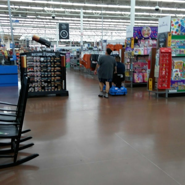Photos at Walmart Supercenter - Big Box Store in Pasadena
