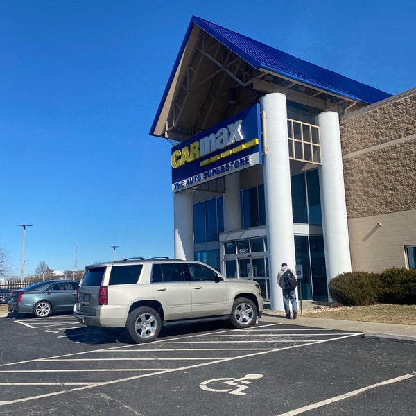 CarMax - Car Dealership in Merriam