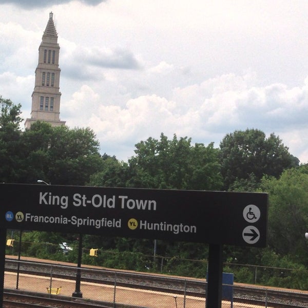King Street Metro Bus Stop (Metrobus, DASH) - Old Town - 1900 King St.