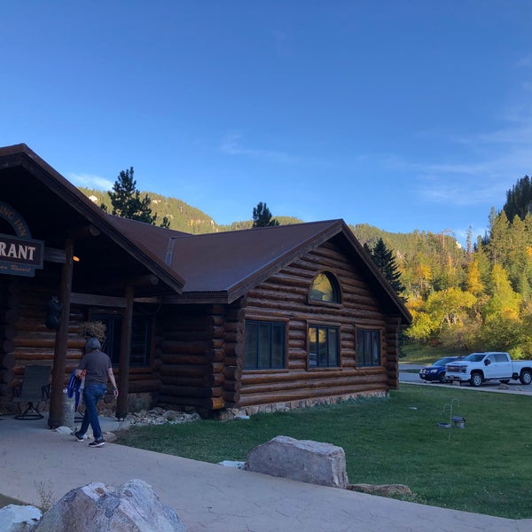 Latchstring Restaurant - 10619 Roughlock Falls Rd