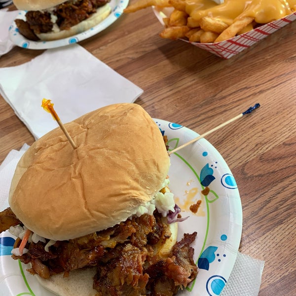 Peaches Corner - 907 N Ocean Blvd