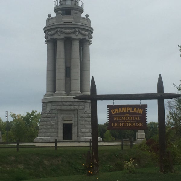Champlain Memorial Lighthouse - Lighthouse in Crown Point