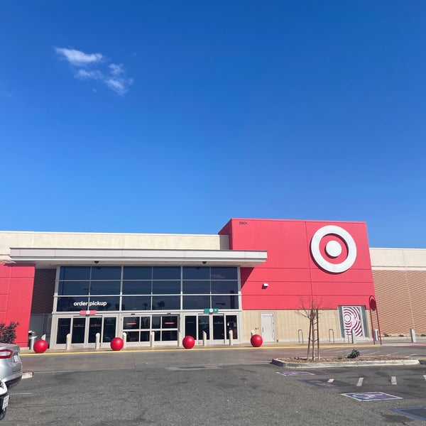 Target - Big Box Store in Bakersfield