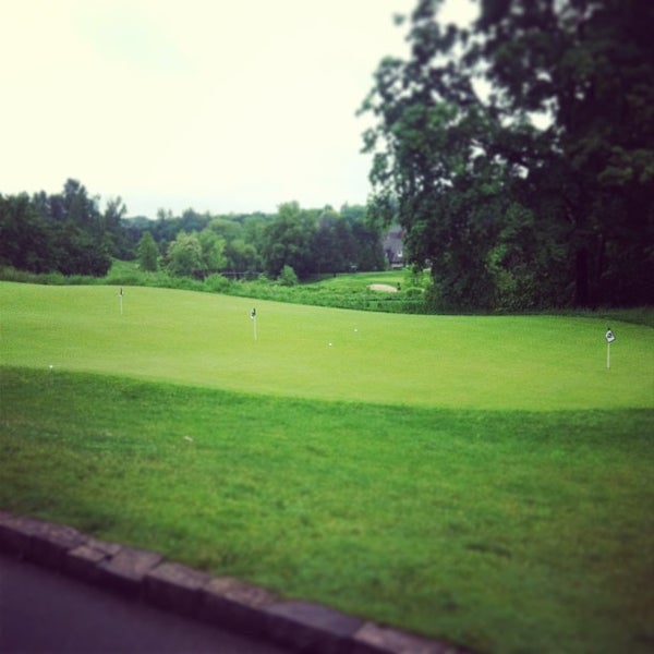 Donalda Golf & Country Club - Golf Course in Don Mills