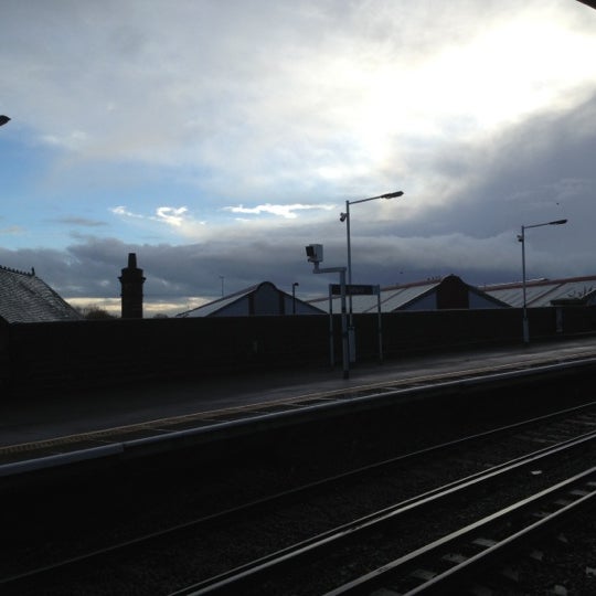 Selhurst Railway Station (SRS) - 3 tips from 1134 visitors