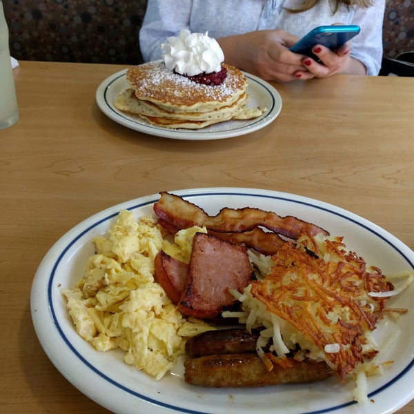 IHOP - 8 tips from 395 visitors