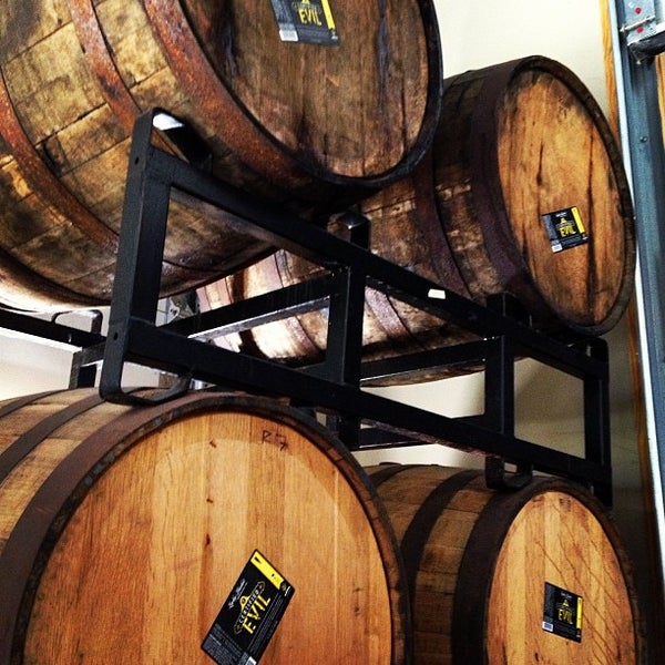 Lucky Bucket Brewing Company & Cut Spike Distillery - Brewery in La Vista