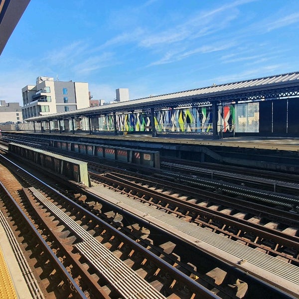 MTA NYC Bus - Jackson Avenue & Queens Plaza South (Q67/B62) - Bus ...