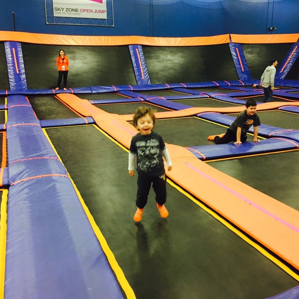 Sky Zone - Recreation Center