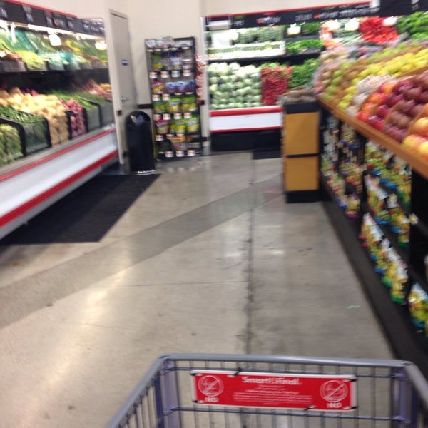 Smart & Final Extra! - Grocery Store in Winnetka
