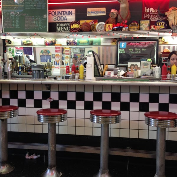 Bulldogs Grill (Now Closed) - Wauconda, IL