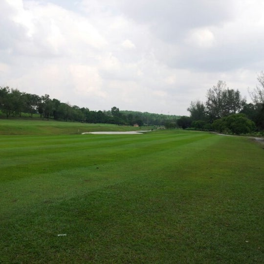 UPM Golf Club - Golf Course