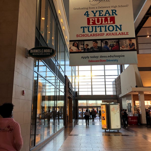 Christiana Mall De Directory