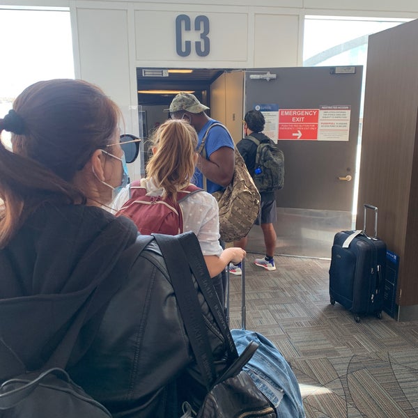 Gate C3 - Airport Gate in Fort Lauderdale