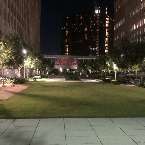 One Allen Center - 500 Dallas St