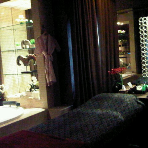 Mom n jo Spa Cibubur - 2 tips from 191 visitors