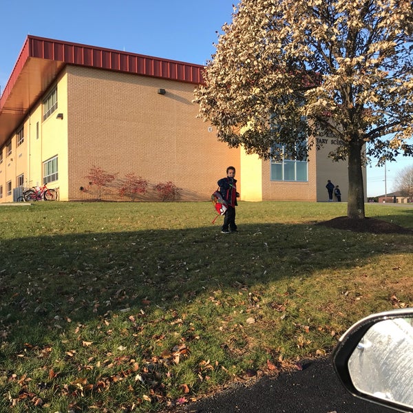 Spring Ridge Elementary - Elementary School