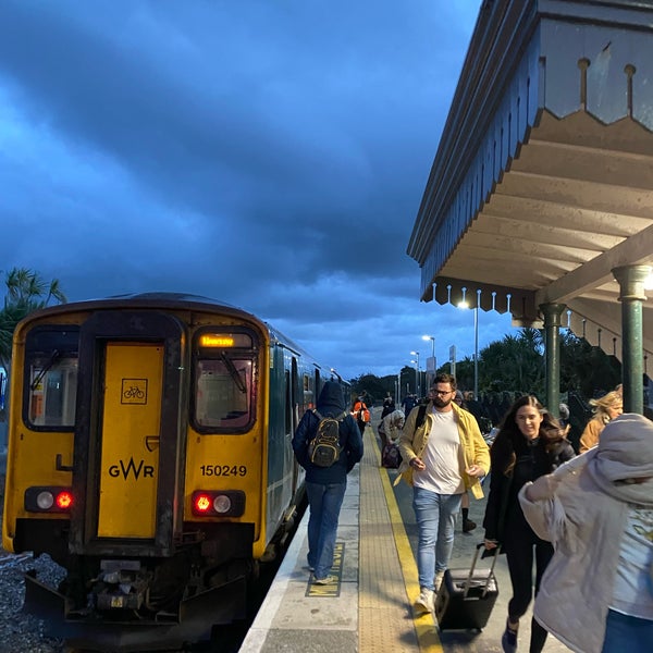 Newquay Railway Station (NQY) - Train Station in Newquay
