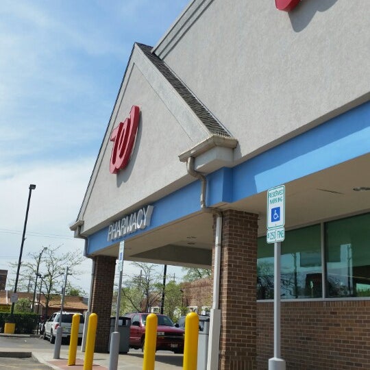 Photos at Walgreens - Belmont Central - 5600 W Fullerton Ave