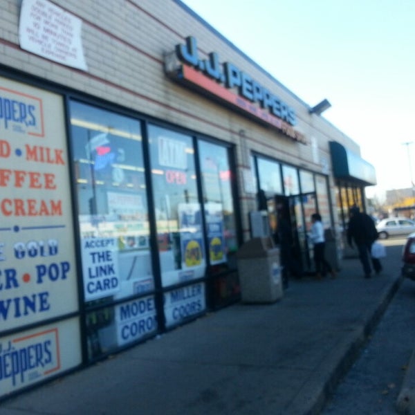 J.J. Peppers - Liquor Store in Hermosa