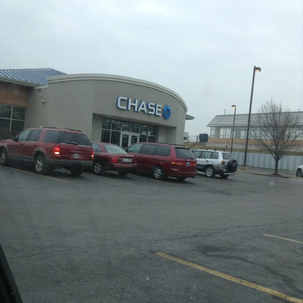 Chase Bank - Bank in Chicago