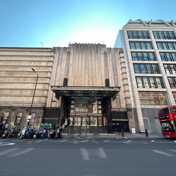 Apollo Victoria Theatre - 144 tips