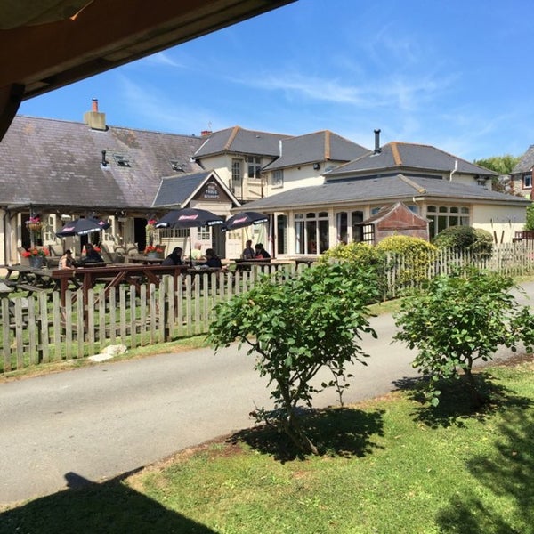 Three Bishops - Main Road