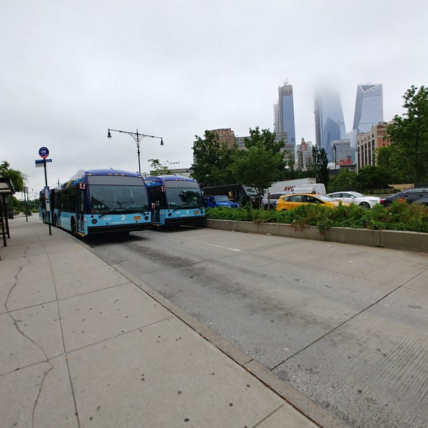 MTA Bus - M23 - 12th Av & 23 St - Bus Line in New York