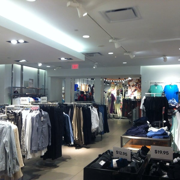 H&M - Clothing Store in Vancouver