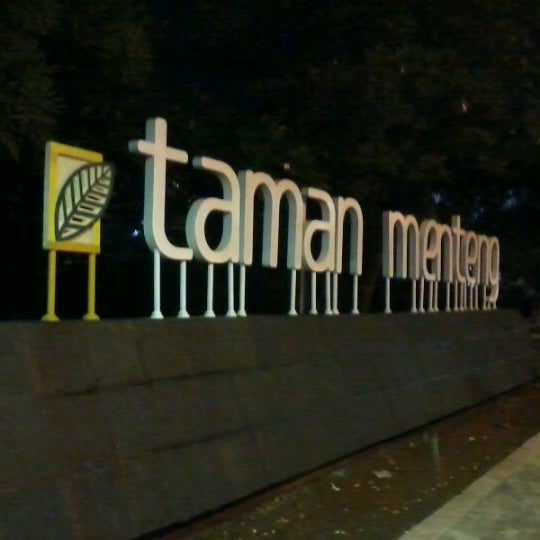 Taman Menteng - Park in Jakarta Pusat
