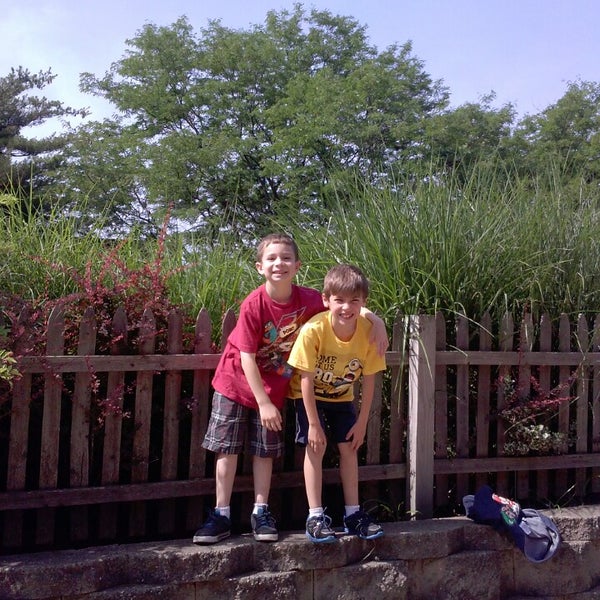 Photos at Regal UA Farmingdale & IMAX - Movie Theater in Farmingdale