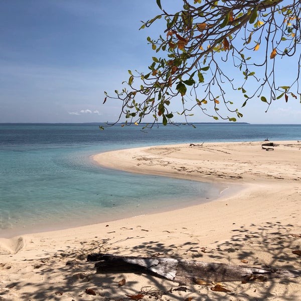 Sangalaki Island - Beach