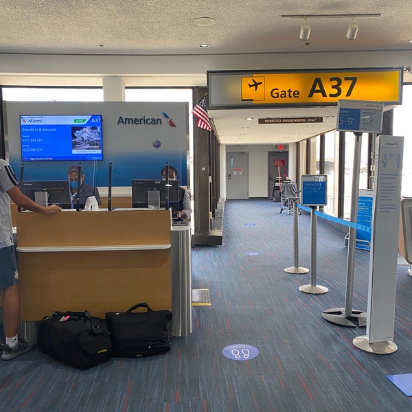 Gate A37 (Now Closed) - Newark Airport and Port Newark - 6 tips