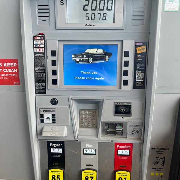 Circle K Conoco Gas Station - Denver International Airport에서 주유소일