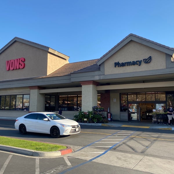 VONS - 130 W Foothill Blvd