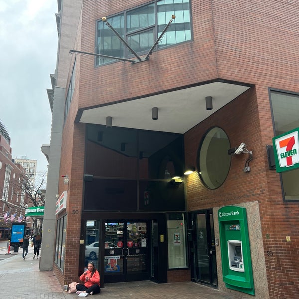 7-Eleven - Downtown Boston - 4 tips
