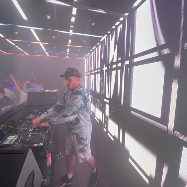 Trio Lounge - Night Club in Downtown Charleston