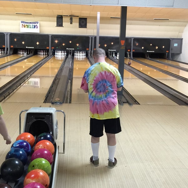 Suburban Lanes (Now Closed) - Bowling Alley in Decatur