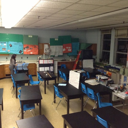 Hyattsville Middle School - Education in Hyattsville