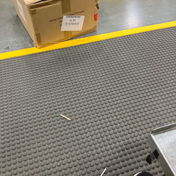 Amazon Lax9 - 12 visitors